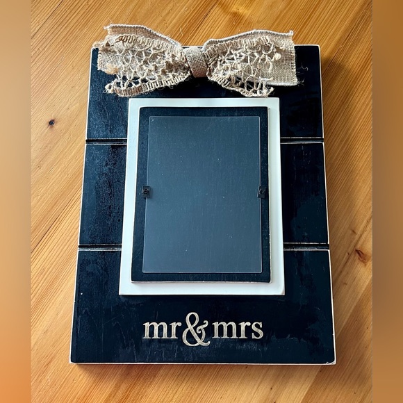 Accents | Frame Mr Mrs | Poshmark